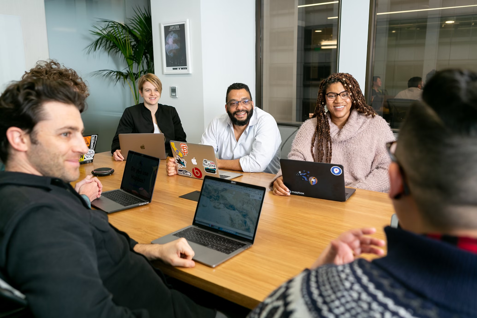 Building a Positive Team Culture: The Heart of a Thriving Workplace